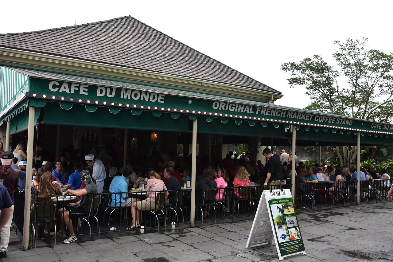 cafe_du_monde_in_new_orleans - Bill Bigler